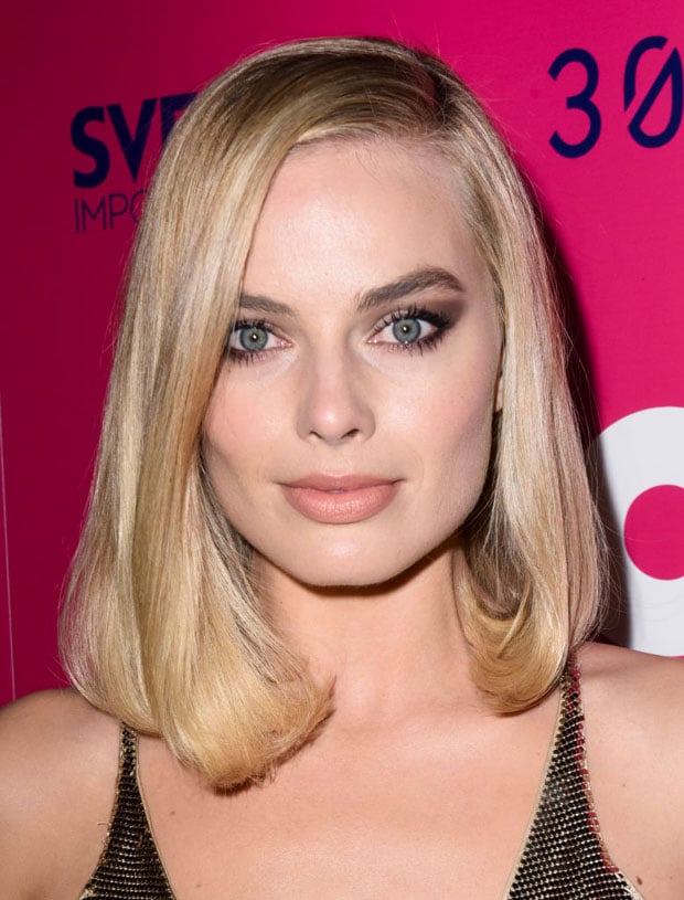 'I, Tonya' LA Premiere - Red Carpet Fashion Awards