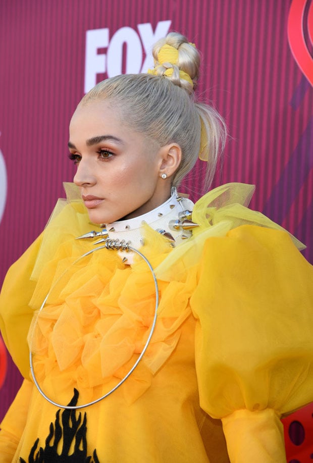 Poppy In Viktor & Rolf Haute Couture - 2019 iHeartRadio Music Awards ...