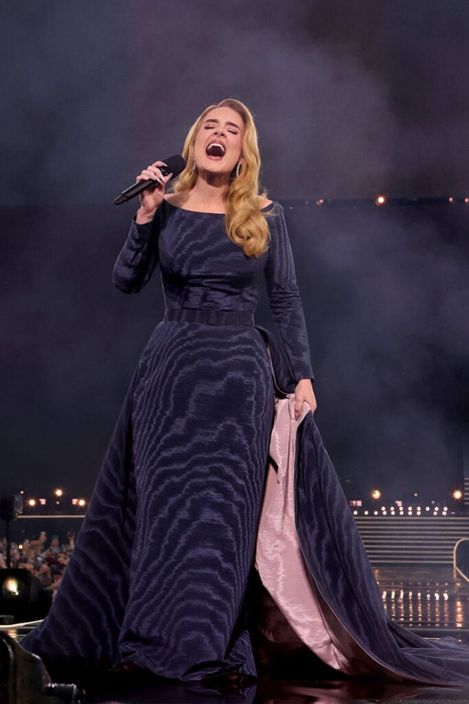 Adele Wore Armani Privé, Cong Tri & Dior Haute Couture Performing In Munich