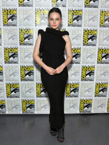 Cailee Spaeny Wore Acne Studios For The 'Alien: Romulus' Comic-Con ...