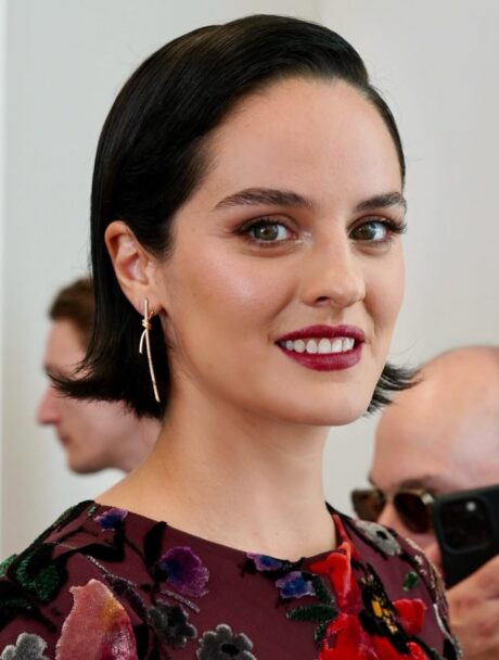 Noémie Merlant Glows in Louis Vuitton Beauty