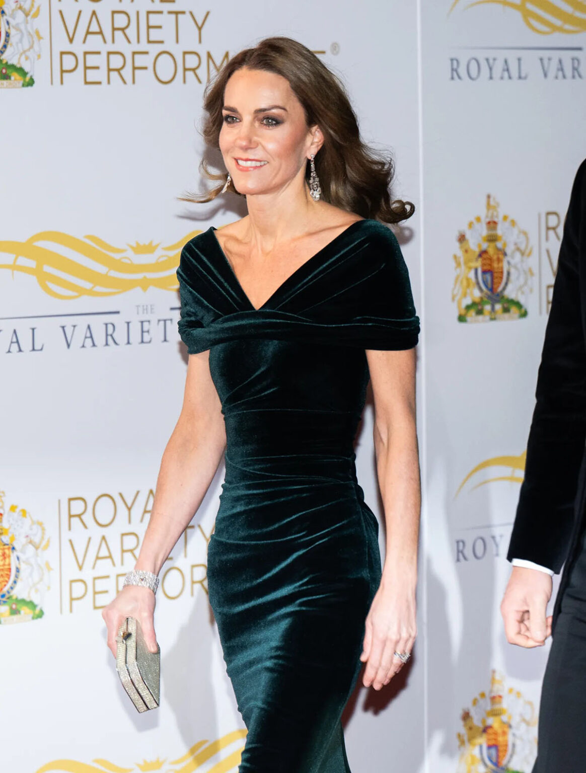 Kate Middleton Shines in Emerald Talbot Runhof Velvet - Red Carpet ...